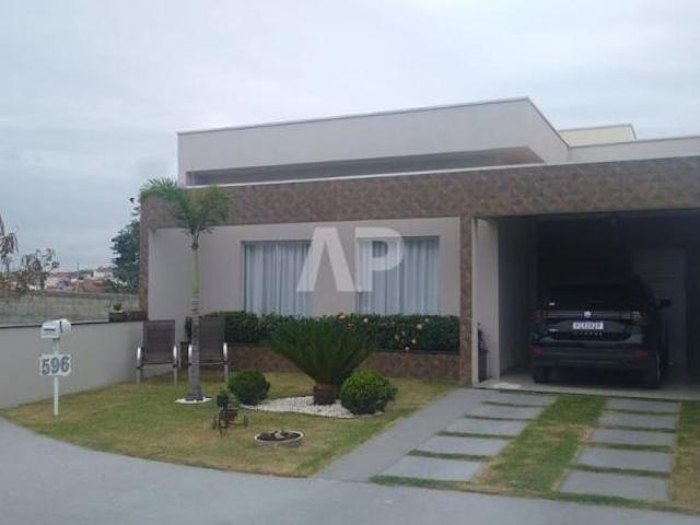 Casa com 3 dormitórios à venda, 105 m² por R$ 850.000,00 Cond. Jardim Guarujá Salto/SP