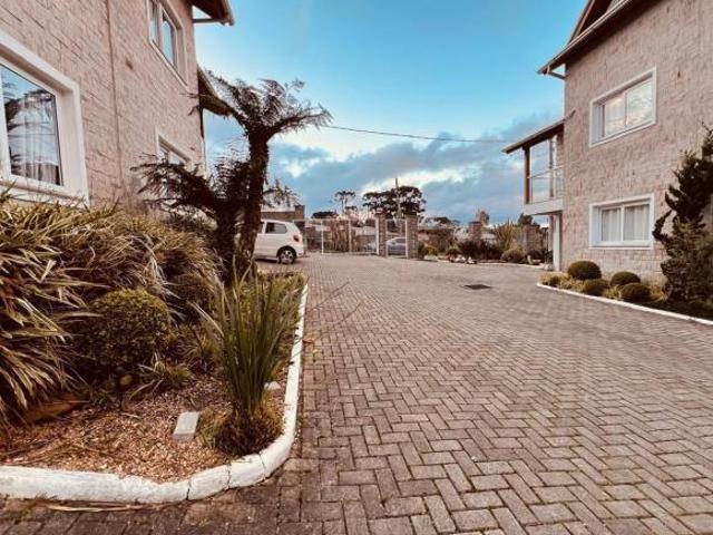 Casa com 3 dormitórios à venda, 107 m² por R$ 1.200.000,00 Centro Gramado/RS