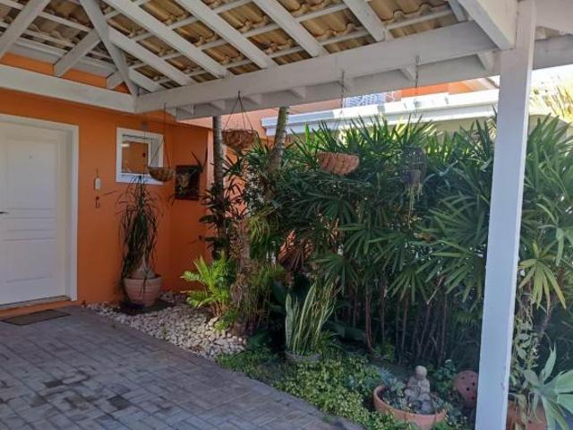 Casa com 3 dormitórios à venda, 107 m² por R$ 740.000,00 Granja Viana II Cotia/SP
