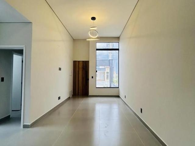 Casa com 3 dormitórios à venda, 107m por R$745.000,00 Condomínio Horto Florest