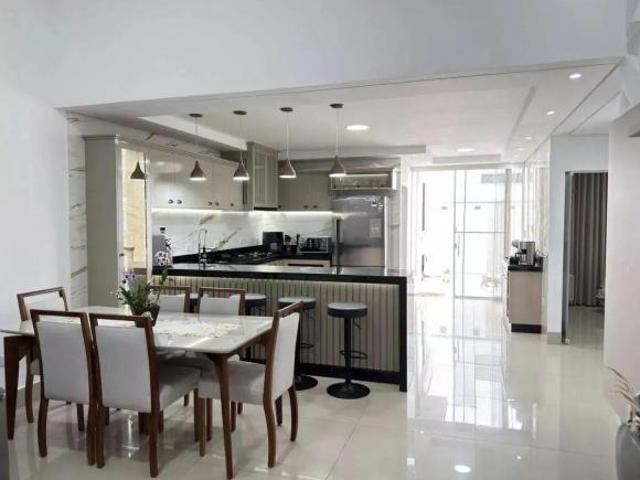 Casa com 3 dormitórios à venda, 109m à venda por R$890.000,00 Condomínio Terra