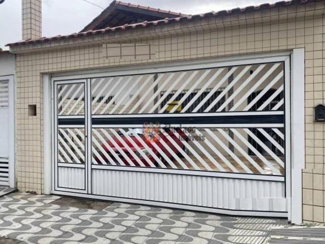 Casa com 3 dormitórios à venda, 100 m² por R$ 590.000 Ocian Praia Grande/SP