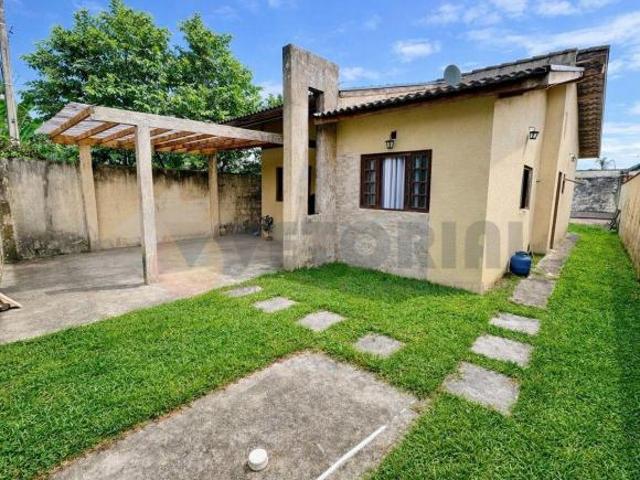 Casa com 3 dormitórios à venda, 101 m² por R$ 585.000,00 Balneário dos Golfinhos Caraguatatuba/S