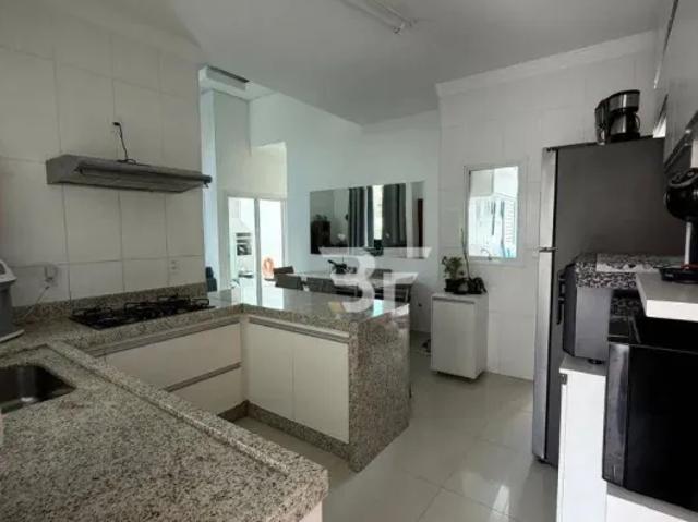 Casa com 3 dormitórios à venda, 103 m² por R$ 850.000 Villaggio Di Itaici Indaiatuba/SP