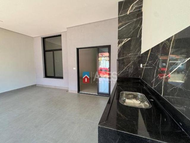 Casa com 3 dormitórios à venda, 116 m² por R$ 630.000,00 Vila Pantano Santa Bárbara D&apos Oeste/SP