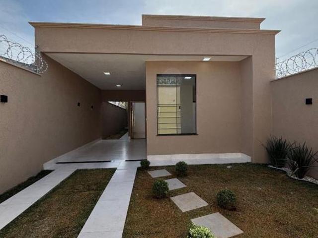 Casa com 3 dormitórios à venda, 117 m² por R$ 600.000,00 Setor Central Aparecida de Goiânia/GO