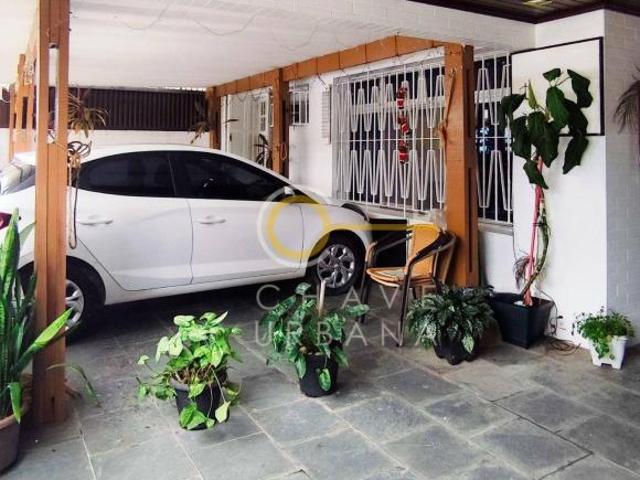 Casa com 3 dormitórios à venda, 112 m² por R$ 650.000,00 Vila Valença São Vicente/SP