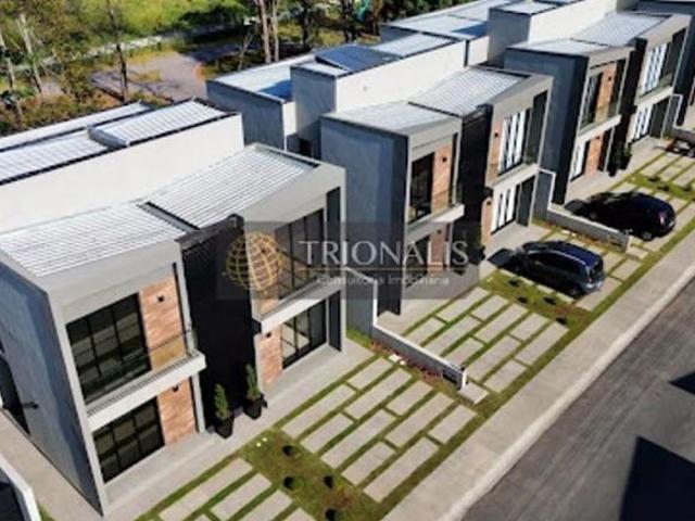 Casa com 3 dormitórios à venda, 112 m² por R$ 950.000,00 Chácaras Interlagos Atibaia/SP