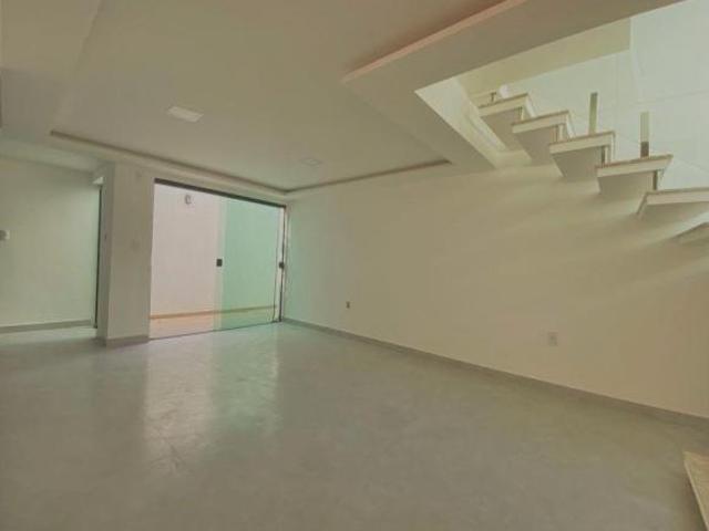 Casa com 3 dormitórios à venda, 125 m² por R$ 630.000,00 Marilândia Juiz de