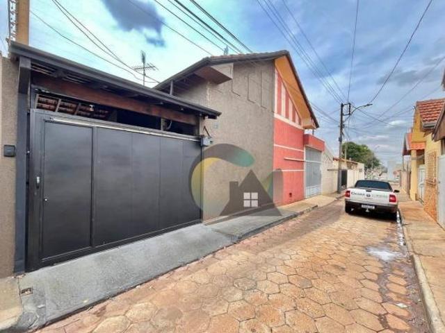 Casa com 3 dormitórios à venda, 127 m² por R$ 350.000,00 Centro Barretos/SP