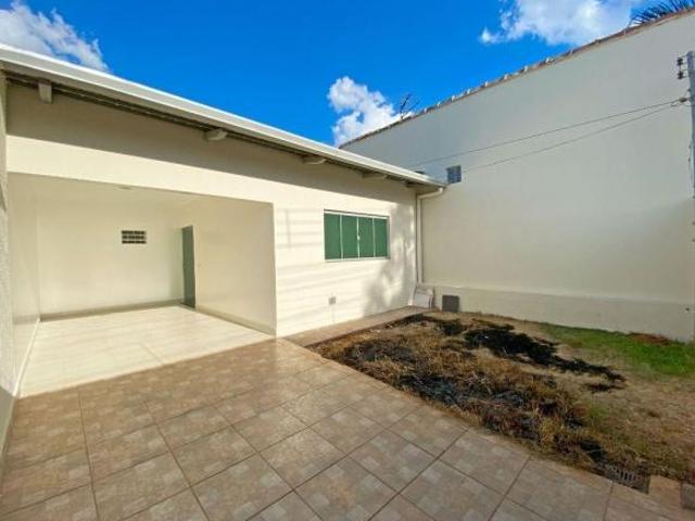 Casa com 3 dormitórios à venda, 127 m² por R$ 450.000 Setor Faiçalville Goiânia/GO