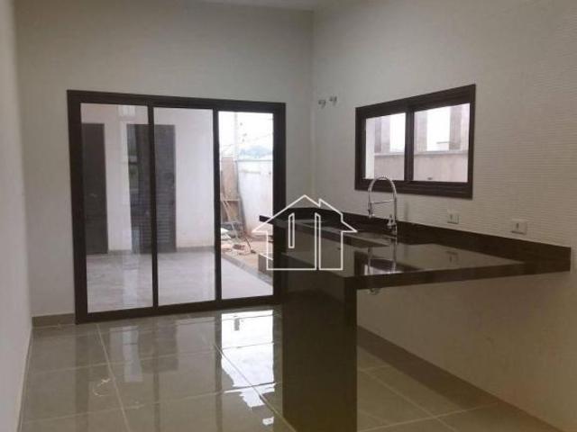 Casa com 3 dormitórios à venda, 127 m² por R$ 890.000,00 Malibu Caçapava/SP