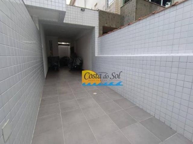 Casa com 3 dormitórios à venda, 128 m² por R$ 790.000,00 Ponta da Praia Santos/SP