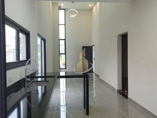 Casa com 3 dormitórios à venda, 128 m² por R$ 910.000,00 Condomínio Malibu Caçapava/SP