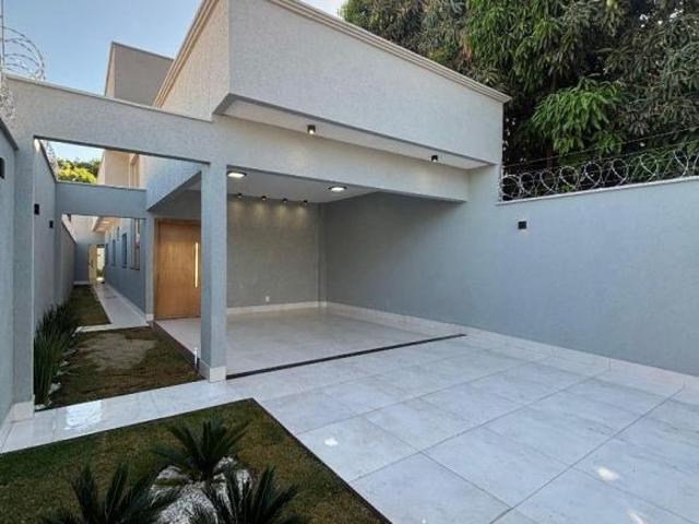 Casa com 3 dormitórios à venda, 129 m² por R$ 665.000,00 Setor Central Aparecida de Goiânia/GO