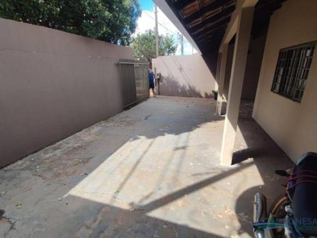 Casa com 3 dormitórios à venda, 120 m² por R$ 310.000,00 Jardim Maria Celina Londrina/PR