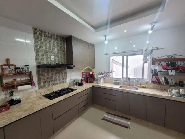 Casa com 3 dormitórios à venda, 121 m² por R$ 640.000,00 Areão Taubaté/SP