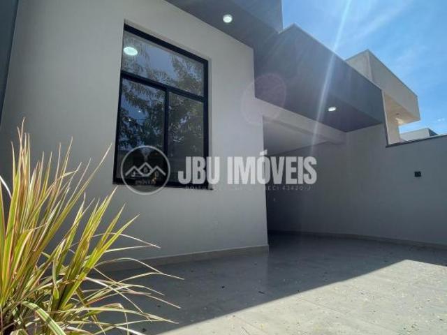 Casa com 3 dormitórios à venda, 122m² por R$ 720.000 Boituva/SP