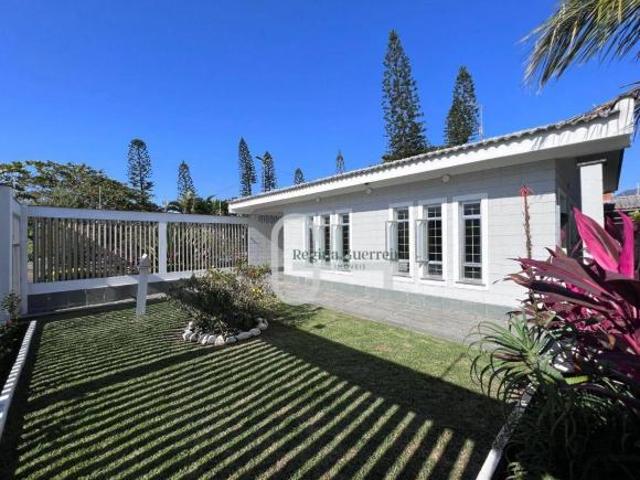 Casa com 3 dormitórios à venda, 123 m² por R$ 650.000,00 Parque D&apos Aville Residencial Peruíbe/SP