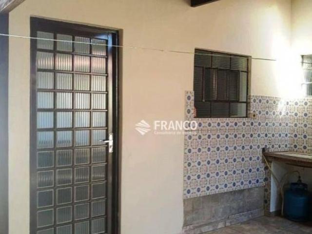 Casa com 3 dormitórios à venda, 134 m² Centro Tremembé/SP