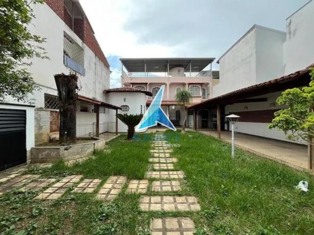 Casa com 3 dormitórios à venda, 134 m² por R$ 1.200.000,00 Ilha dos Araújos Governador Valadares