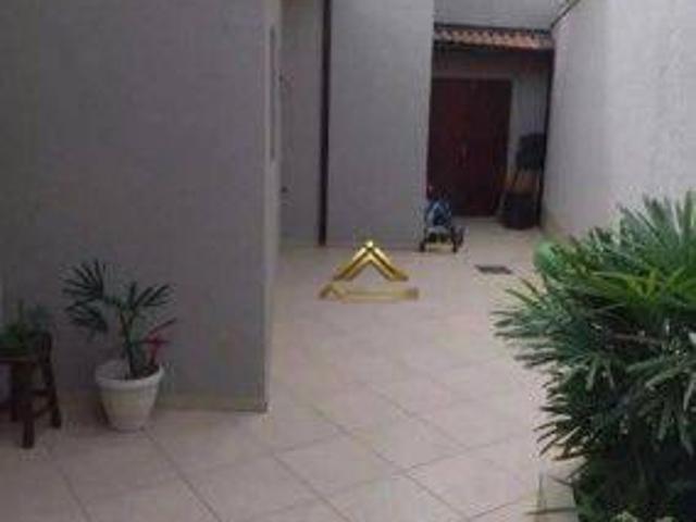 Casa com 3 dormitórios à venda, 134 m² por R$ 745.000 Jardim Das Oliveiras Jacareí/SP