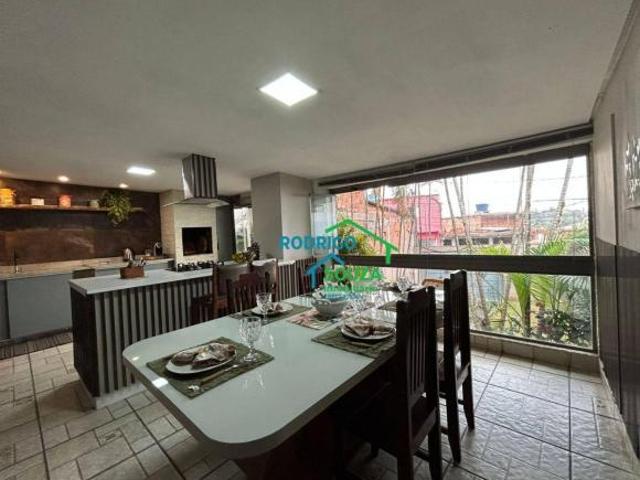 Casa com 3 dormitórios à venda, 137 m² por R$ 530.000,00 Jardim Ana Estela Carapicuíba/SP