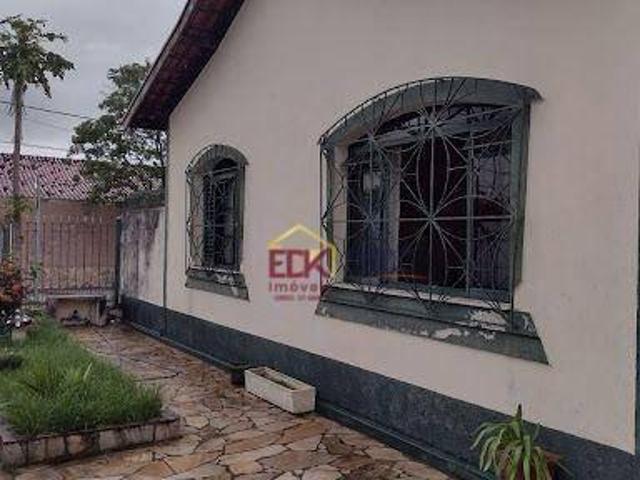 Casa com 3 dormitórios à venda, 138 m² por R$ 361.000,00 Vila São Geraldo Taubaté/SP