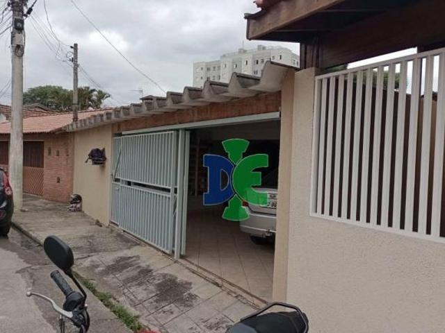Casa com 3 dormitórios à venda, 138 m² por R$ 600.000,00 São João Jacareí/SP