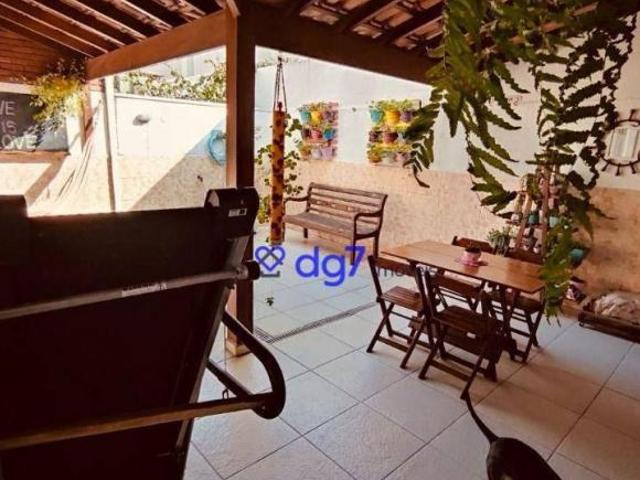Casa com 3 dormitórios à venda, 139 m² por R$ 780.000,00 Granja Viana Carapi