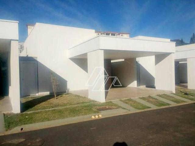 Casa com 3 dormitórios à venda, 130 m² por R$ 750.000,00 Jardim Esmeralda Marília/SP