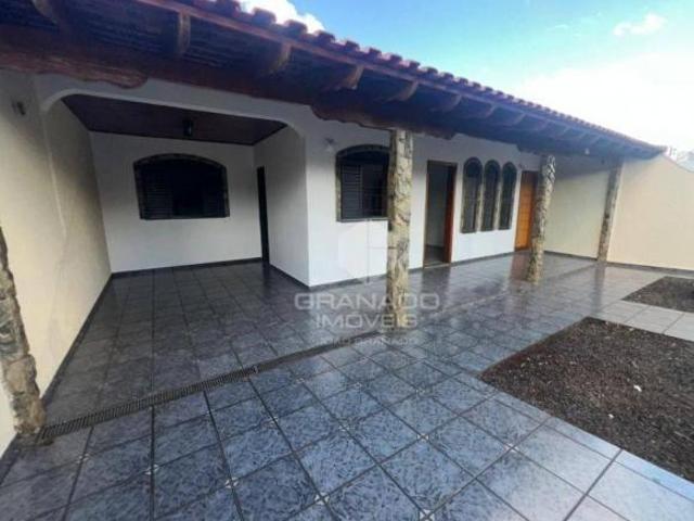 Casa com 3 dormitórios à venda, 131 m² por R$ 530.000,00 Vila Morangueira Maringá/PR