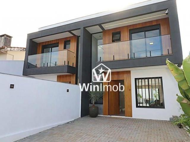Casa com 3 dormitórios à venda, 132 m² por R$ 1.090.000,00 São Sebastião Porto Alegre/RS