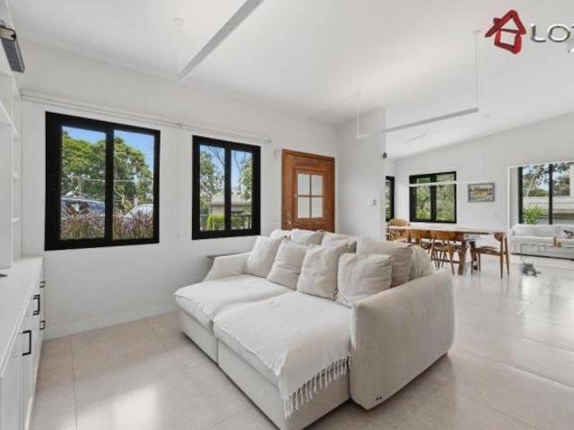 Casa com 3 dormitórios à venda, 144 m² por R$ 1.650.000,00 Granja Viana Carapicuíba/SP
