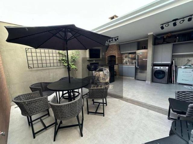 Casa com 3 dormitórios à venda, 145 m² por R$ 1.100.000,00 Jardim Caxambu Jundiaí/SP