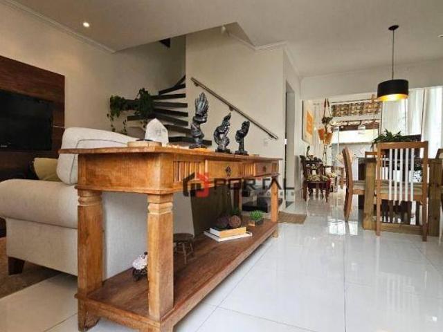 Casa com 3 dormitórios à venda, 145 m² por R$ 829.000,00 Granja Viana Cotia/SP