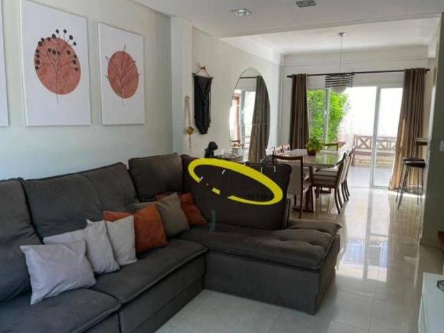 Casa com 3 dormitórios à venda, 149 m² por R$ 980.000,00 Granja Viana Cotia/SP