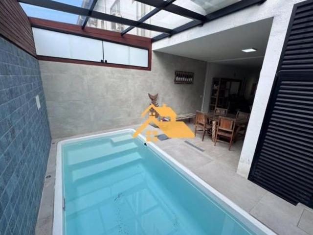 Sobrado de Alto Padrão com 3 Suítes, Piscina Privativa e Lazer Completo em Condomínio Exclusivo em S