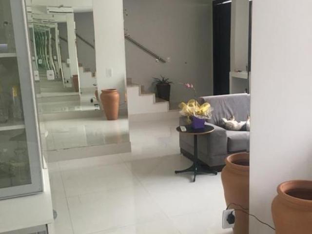 Casa com 3 dormitórios à venda, 140 m² por R$ 1.300.000,00 Condomínio Quinta das Oliveiras Valin
