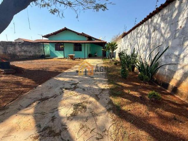 Casa com 3 dormitórios à venda, 140 m² por R$ 349.850 Jardim das Roseiras Igarapé/MG