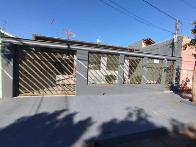 Casa com 3 dormitórios à venda, 140 m² por R$ 680.000 Zona Leste Londrina/PR