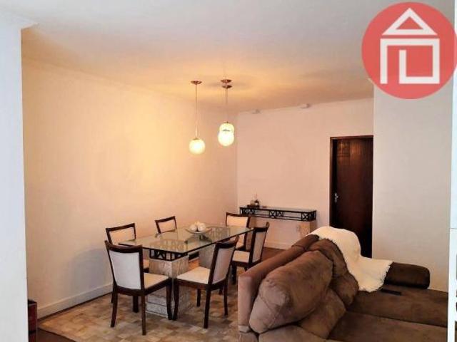 Casa com 3 dormitórios à venda, 140 m² por R$ 750.000,00 Jardim Das Laranjeiras Bragança Paulist