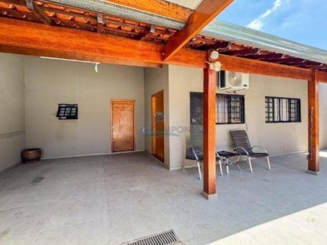 Casa com 3 dormitórios à venda, 140 m² por R$ 800.000,00 Leonor Londrina/PR