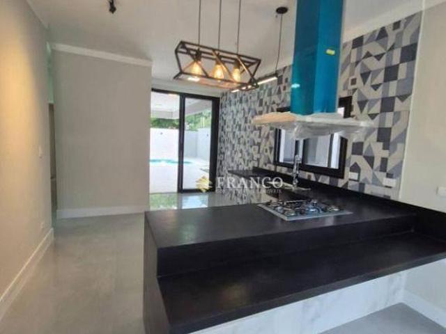 Casa com 3 dormitórios à venda, 141 m² por R$ 950.000,00 Condomínio Pontal da Amizade Taubaté/SP