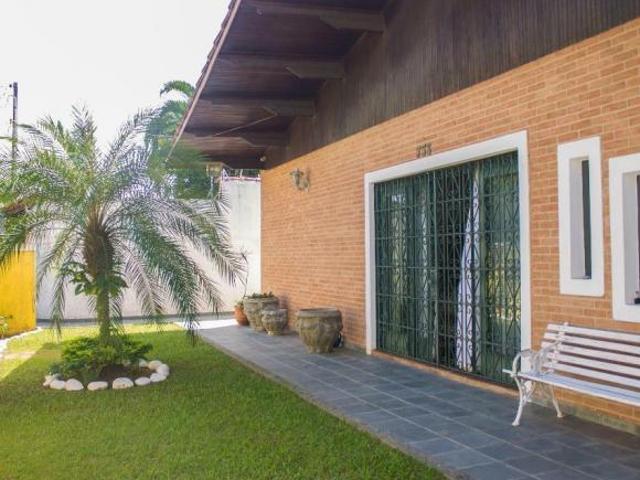 Casa com 3 dormitórios à venda, 142 m² por R$ 480.000,00 Suarão Itanhaém/SP