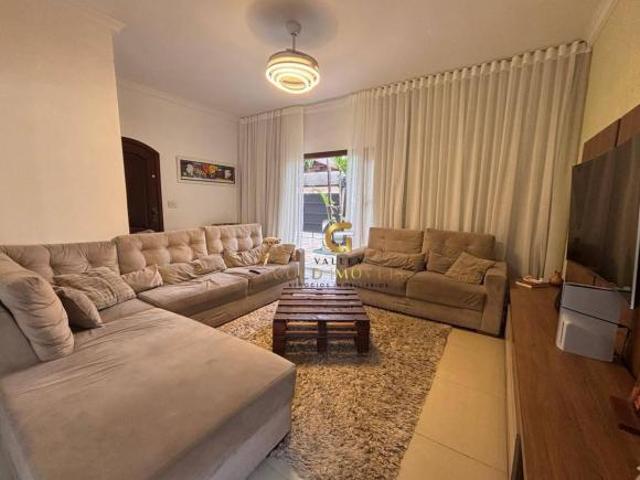 Casa com 3 dormitórios à venda, 155 m² por R$ 864.000,00 Residencial União São José dos Campos/S