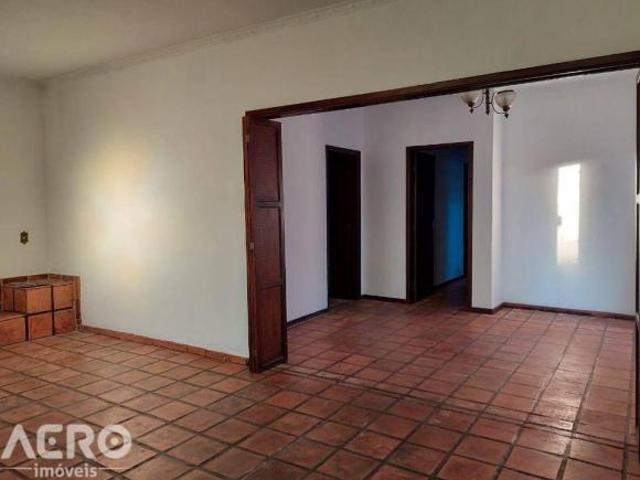 Casa com 3 dormitórios à venda, 156 m² por R$ 680.000,00 Vila Universitária Bauru/SP