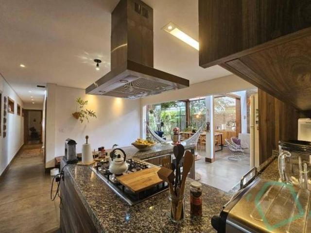 Casa com 3 dormitórios à venda, 157 m² por R$ 1.395.000,00 Chácara dos Junqueiras Carapicuíba/SP