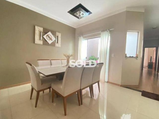 Casa com 3 dormitórios à venda, 157 m² por R$ 750.000,00 Vila Totoli Franca/SP