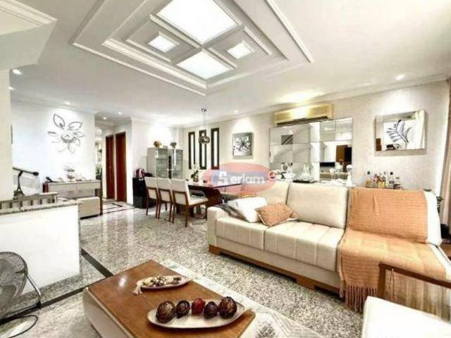 Casa com 3 dormitórios à venda, 159 m² por R$ 1.380.000,00 Embaré Santos/SP